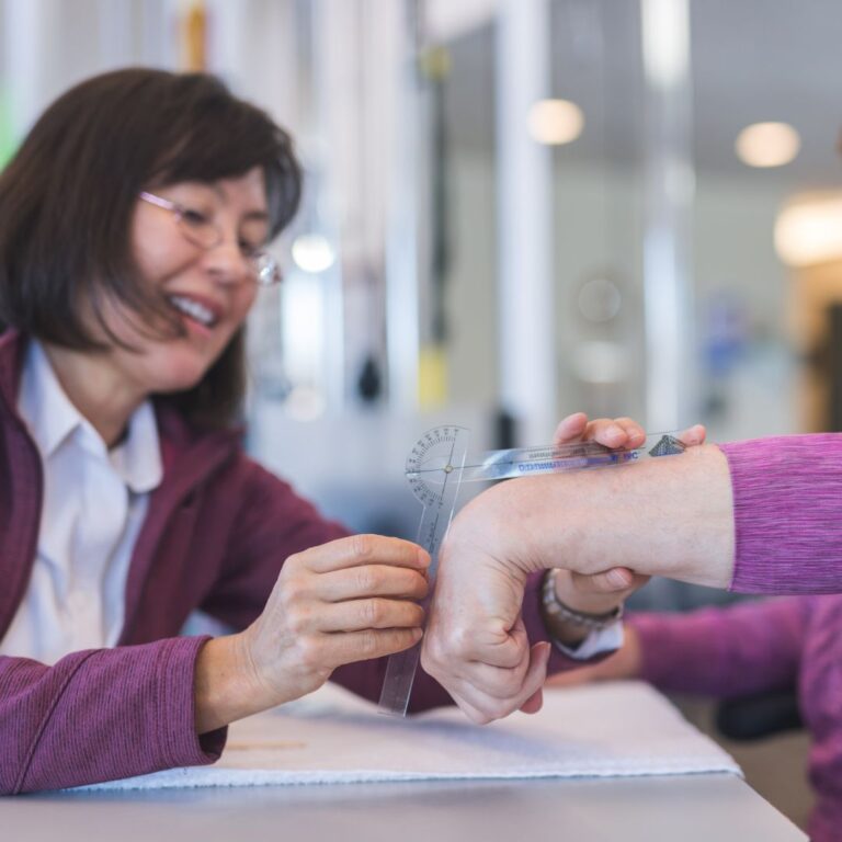 4 Post-Surgery Hand Therapy Exercises to Help You Heal - The Vu Center